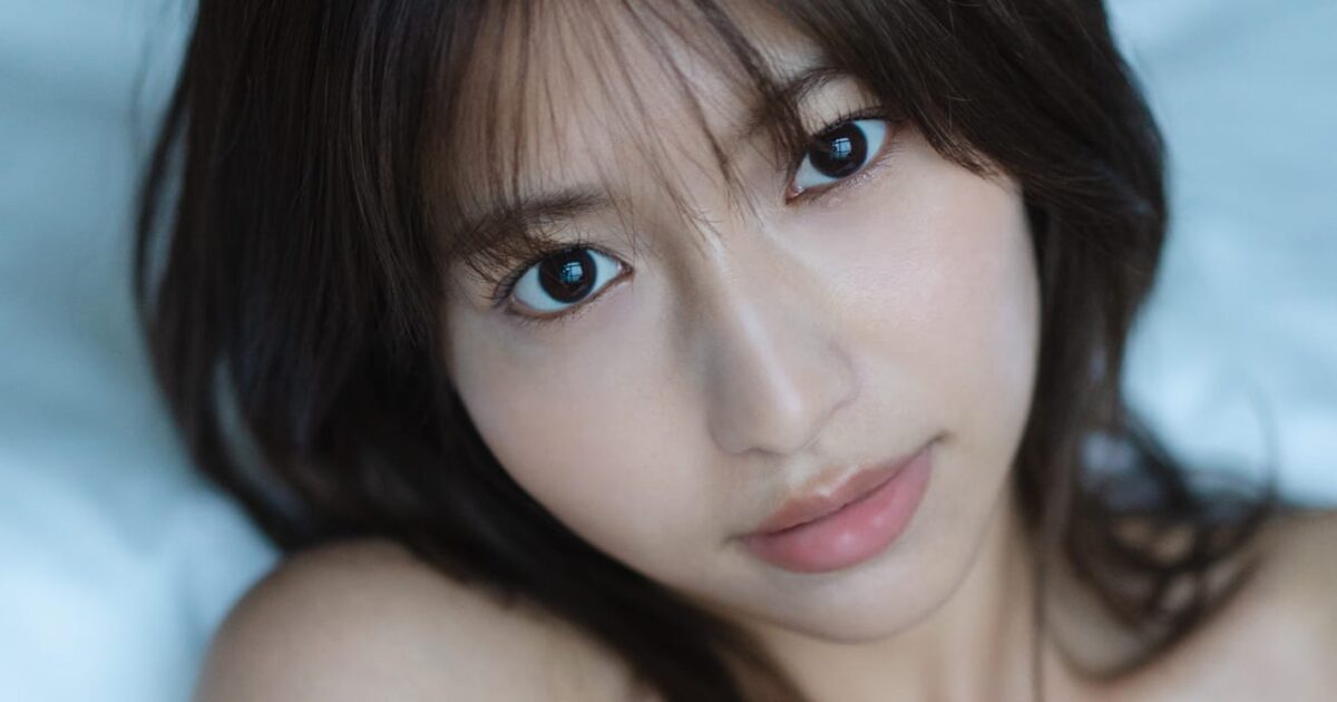 山下エミリー 1st写真集「タイトル未定」 – AKB48LOVER